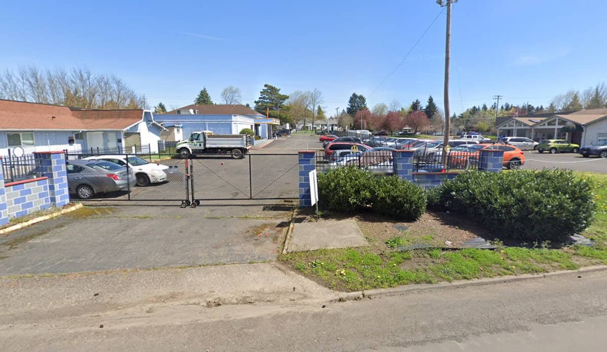 10'x15' OPEN PARKING LOT AND STORAGE